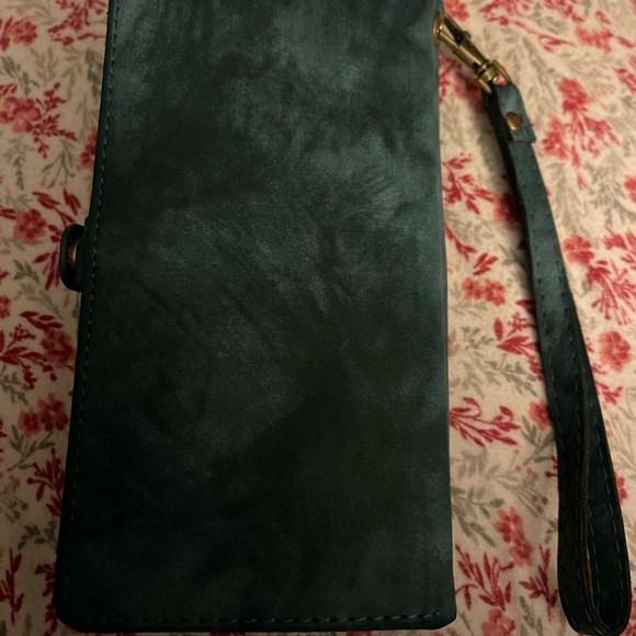 CaseMe | Cell Phones & Accessories | Caseme Phone Case For Iphone 3 Pro ...